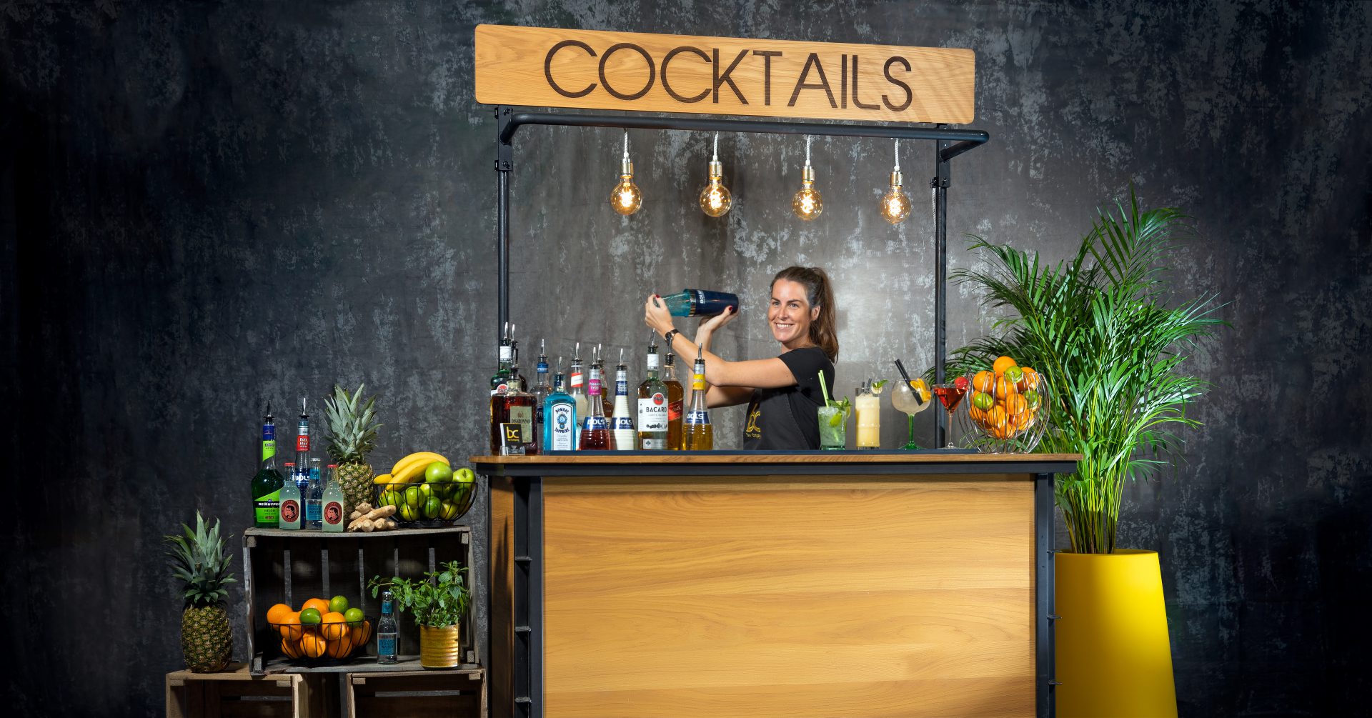 Een mobiele cocktailbar huren op jouw feest of locatie? Bekijk de bars!