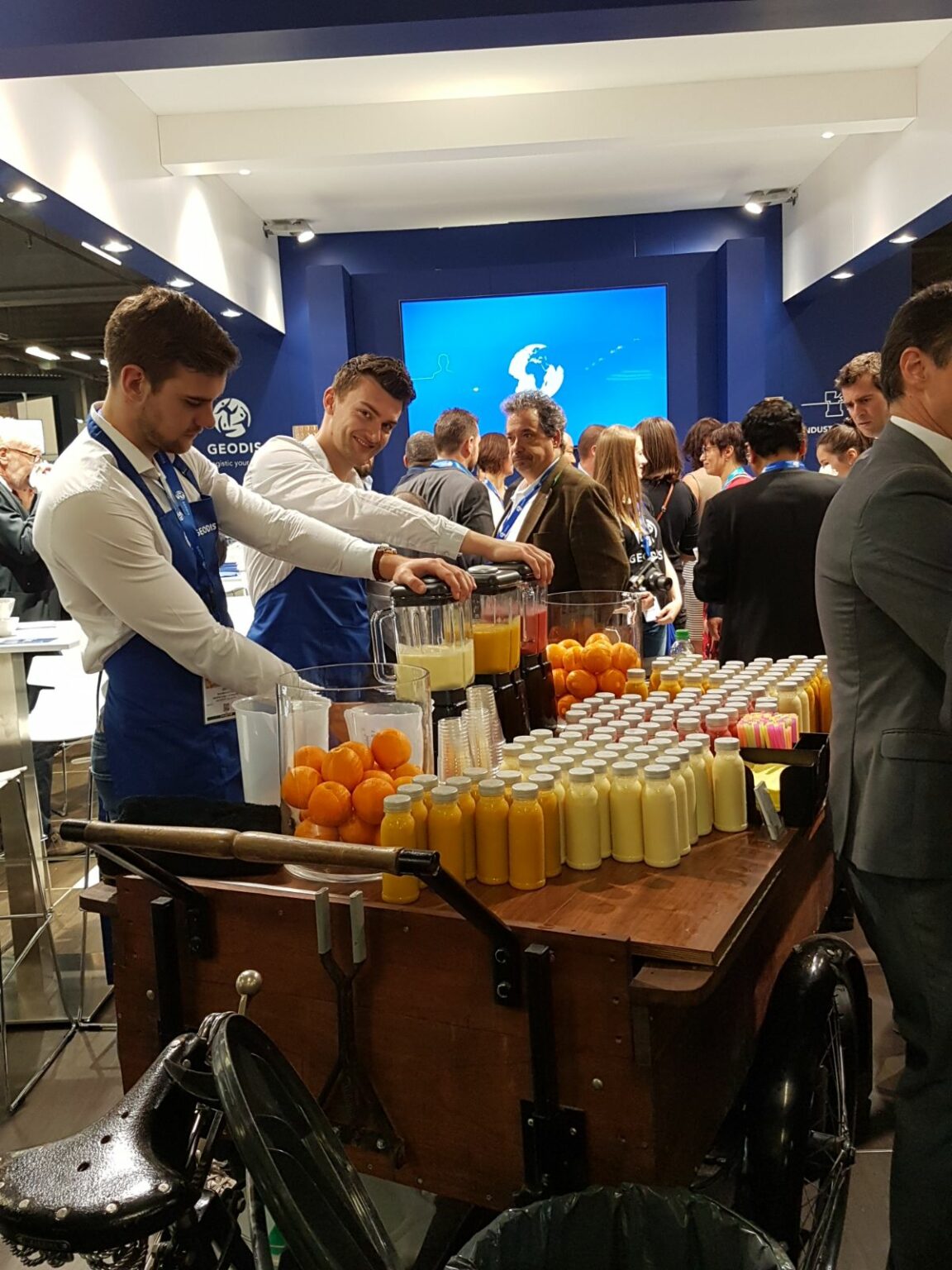 Smoothie catering on location for parties and events!